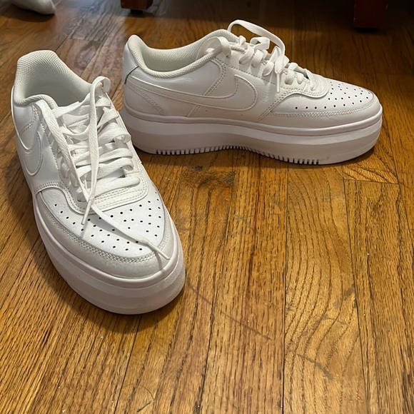 Nike | Shoes | White Nike Sneakers Only Worn One Time Near Perfect ...